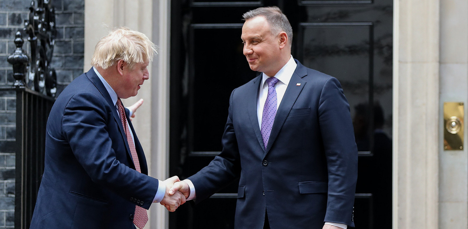 Polish and UK leaders announce closer ties between the two countries ...